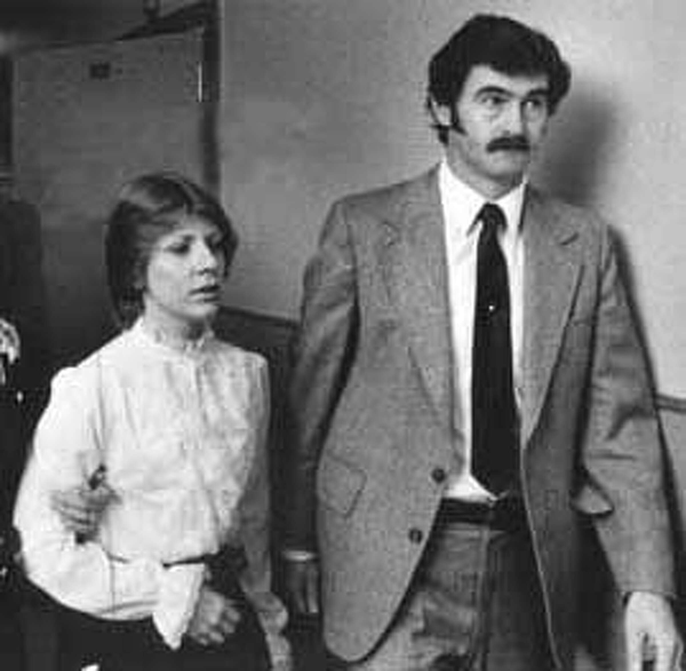 BAY AREA FOCUS -- Ex-Con Starts Life Anew / She lured victims for her ...