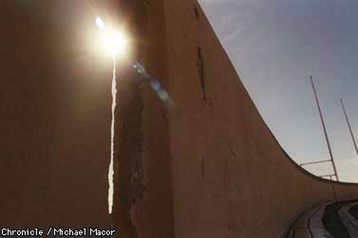 PAGE ONE -- No Fear on the Fault Line / As memories of '89 quake fade ...