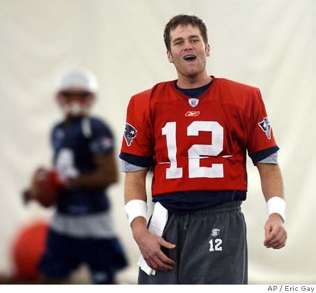 Brady's bunch ready for some football / Frenzy in San Mateo as Patriots ...