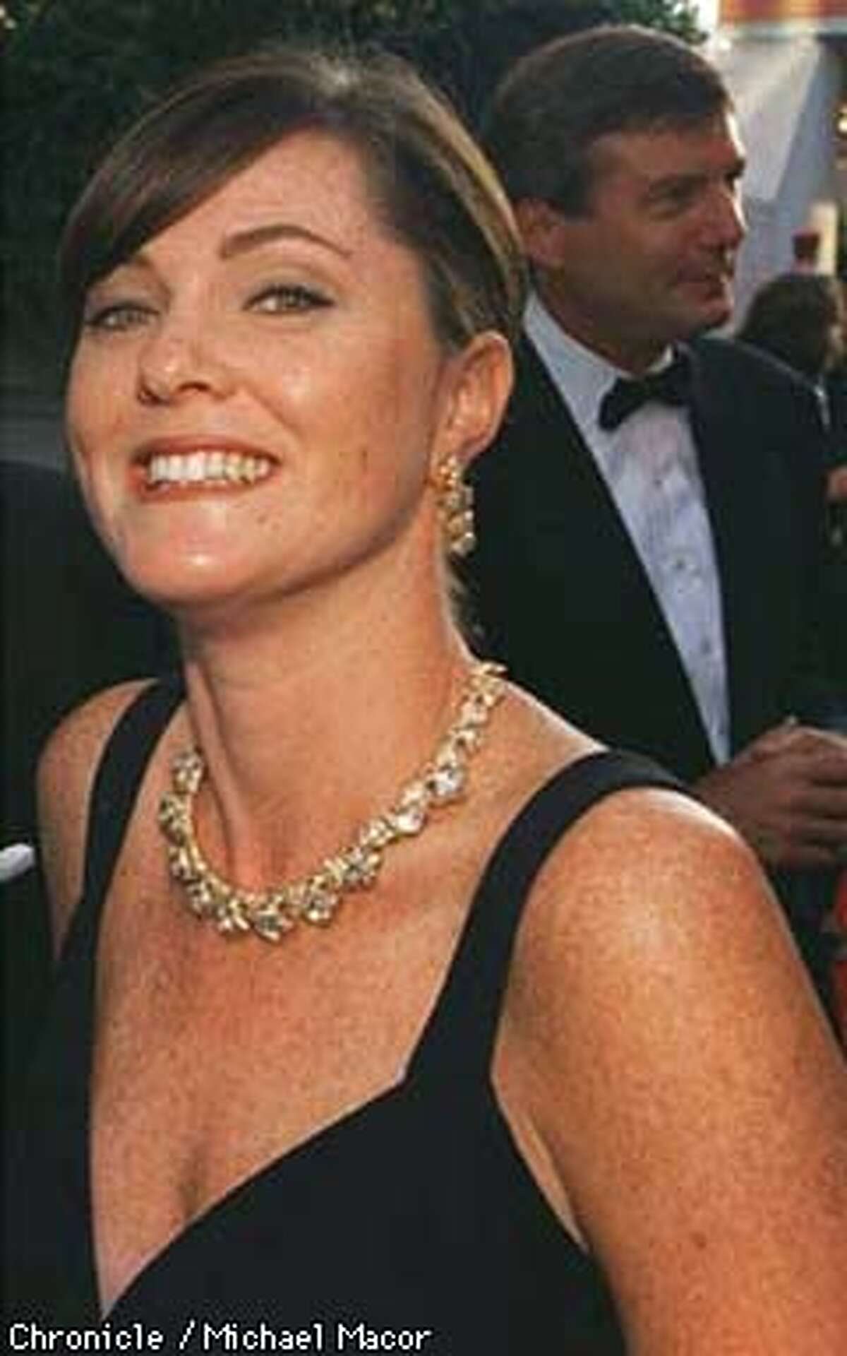 Wild Night on Street and Stage / Symphony gala first-nighters hungry ...