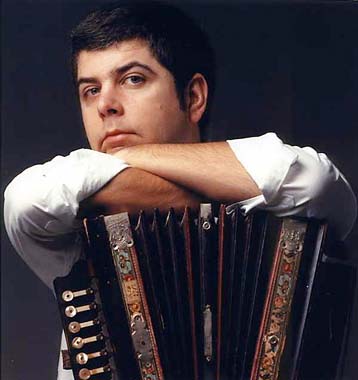 Basque squeeze-box player's innovative style wins over traditionalists