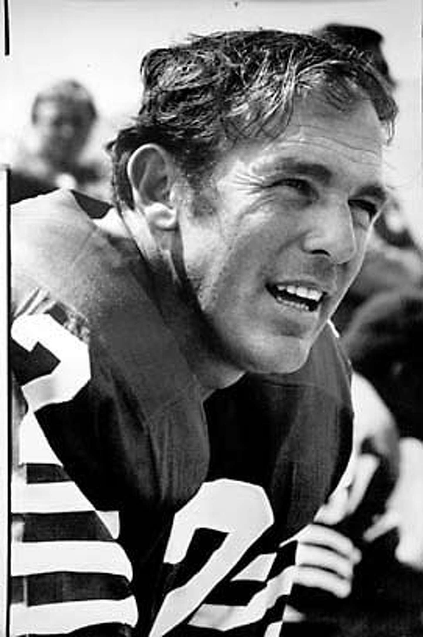 PROFILE: JOHN BRODIE / Spirited comeback / 49er legend relentlessly ...