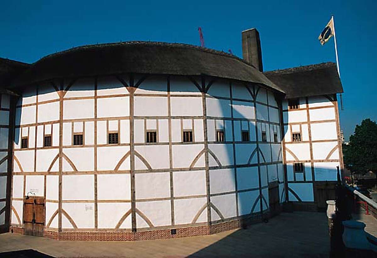 Best of British pomp marks queen's 50 years for queen