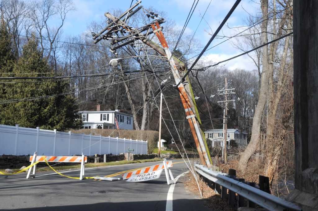 Truck takes down power lines