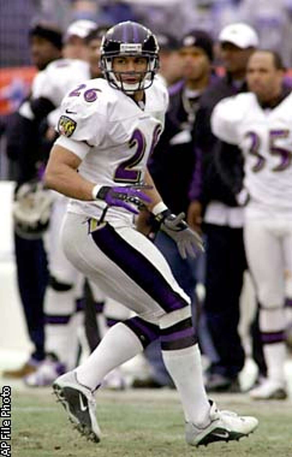 Rod Woodson has wisdom of age / Raiders sign 37-year-old to boost defense