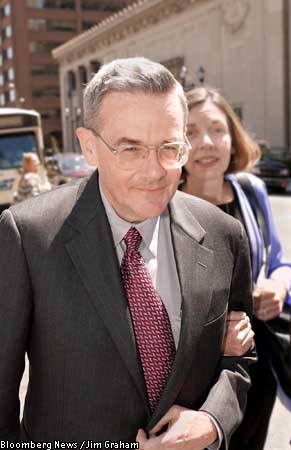 HP director agonized over lawsuit / Hewlett testifies he sued based on ...