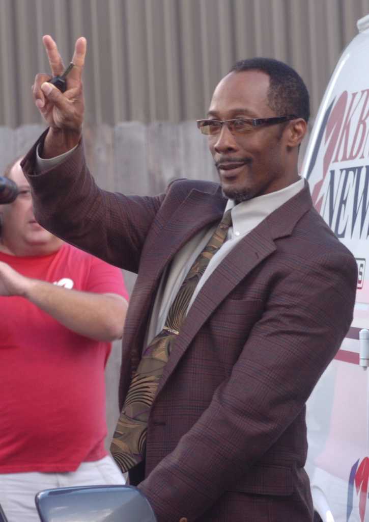 Neither side will confirm plea offer to Calvin Walker