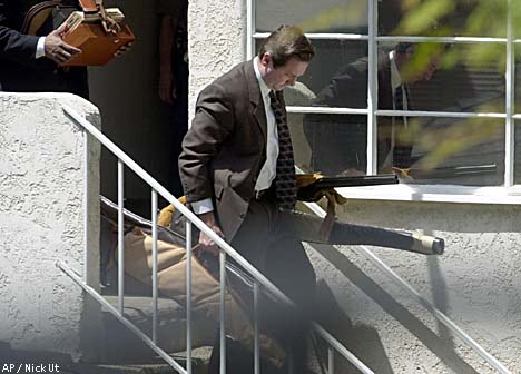 LAPD seizes computers, weapons in Blake murder investigation