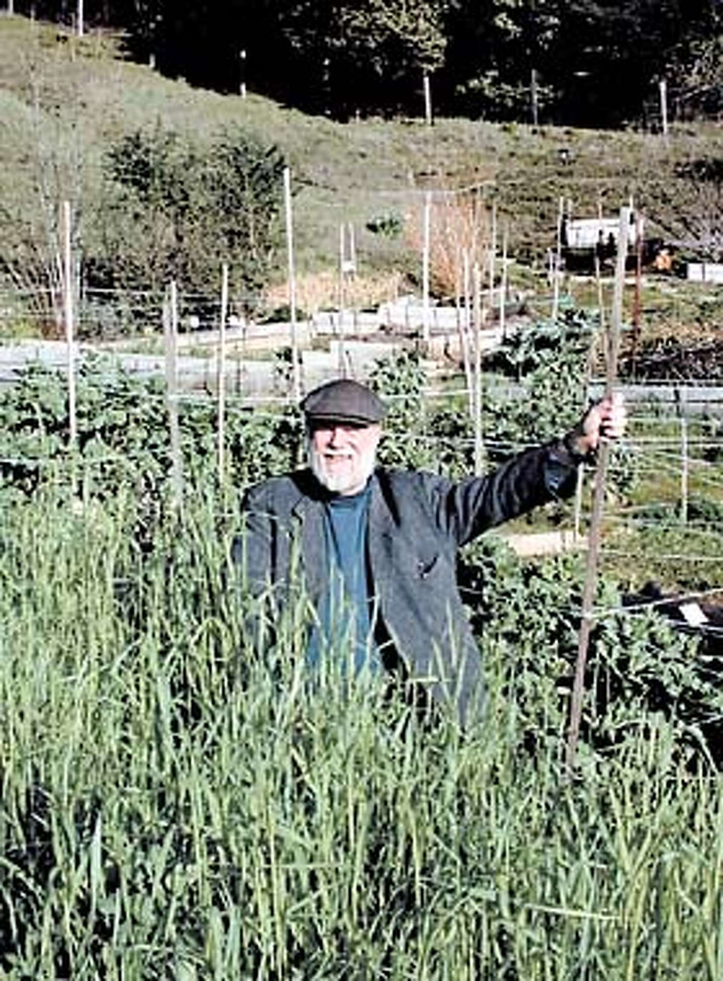 THE MAN WHO WOULD FEED THE WORLD / John Jeavons' farming methods ...