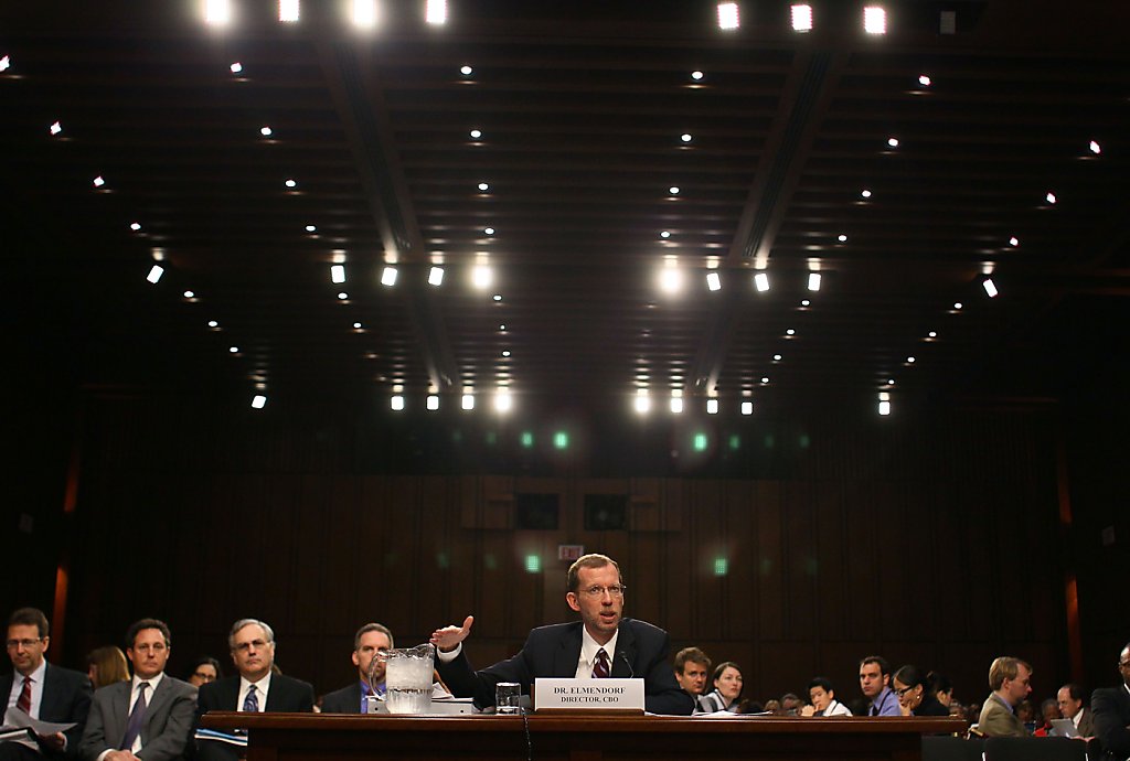 Federal work pays better, government study finds