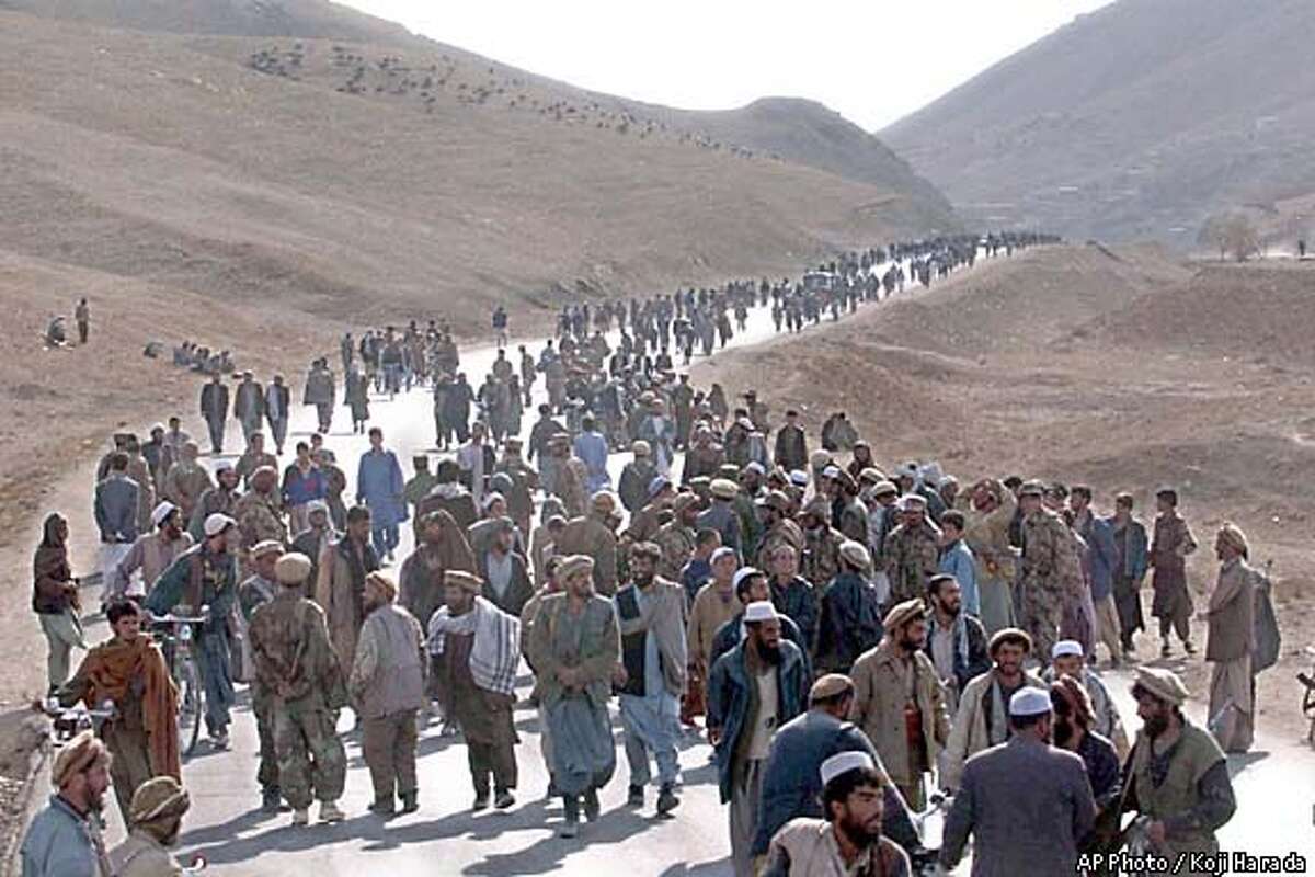 'Good' Afghan warlord offers hope / Moderate Alliance commander once ...