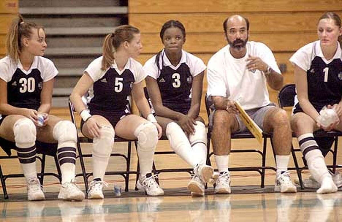 SPORTS / Volleyball soars in Antioch / Abernathy elevates Deer Valley High