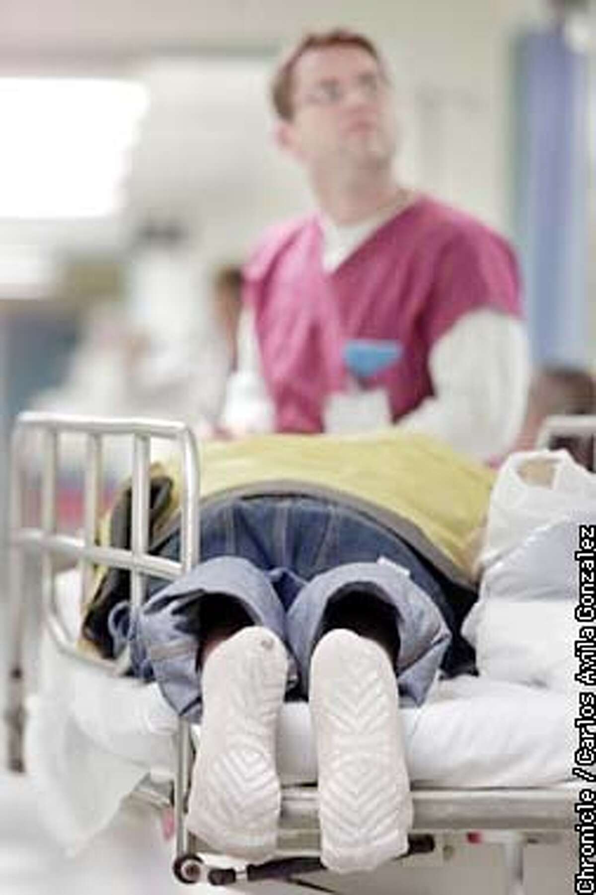 EMERGENCY ROOMS / A night in the life / Life in ER / From fall victims ...
