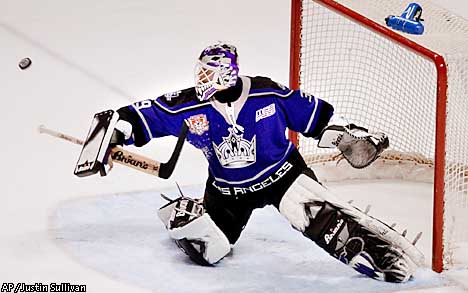 Late goal sinks Sharks