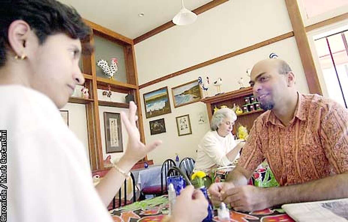 Far from Kashmir / South Asians find common ground in Bay Area