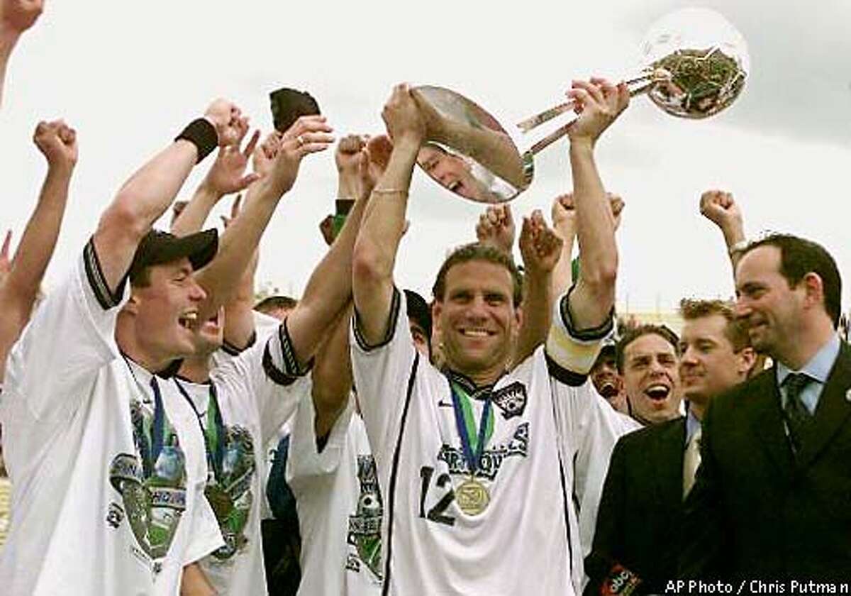 Earthquakes' victory is extra special / DeRosario's goal in overtime ...