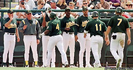 A'S NOTEBOOK / Red Sox may have eye on Macha as manager