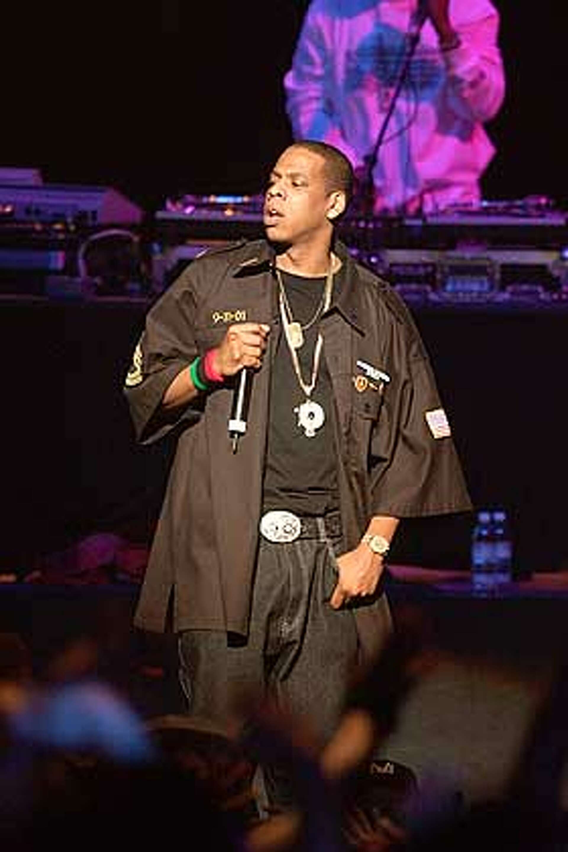 Jay-Z shows his audience the love / Rapper briefly drops his hard facade