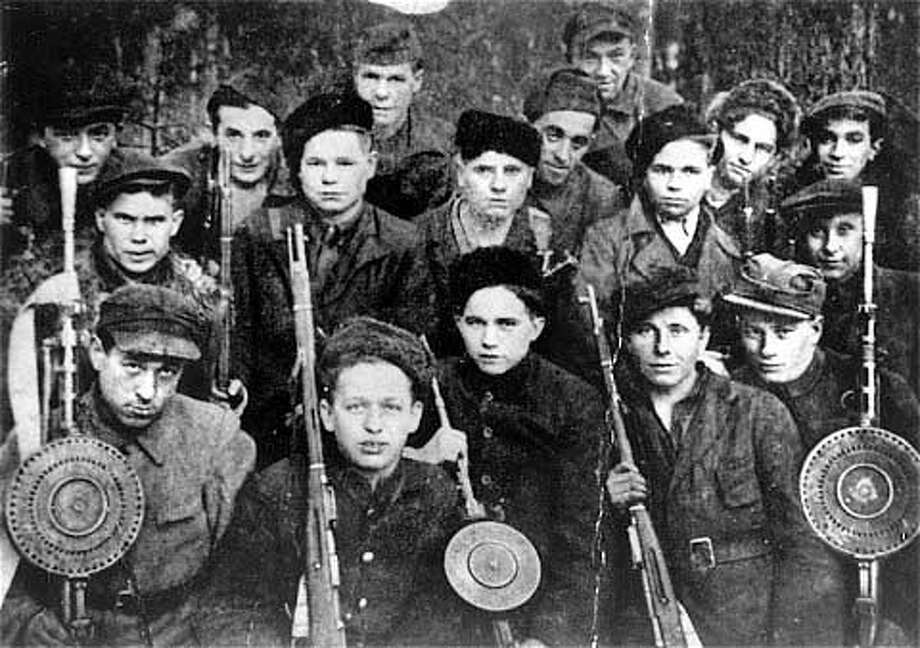 Hidden heroes / Filmmaker puts spotlight on Jewish partisans who fought ...