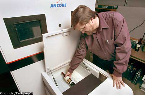 New line of airport scanners perks interest / FAA reviewing Santa Clara ...