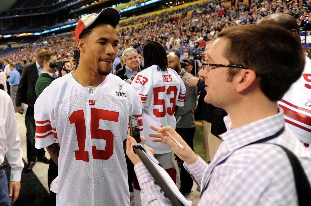 Zaniness takes big stage for this cast of characters