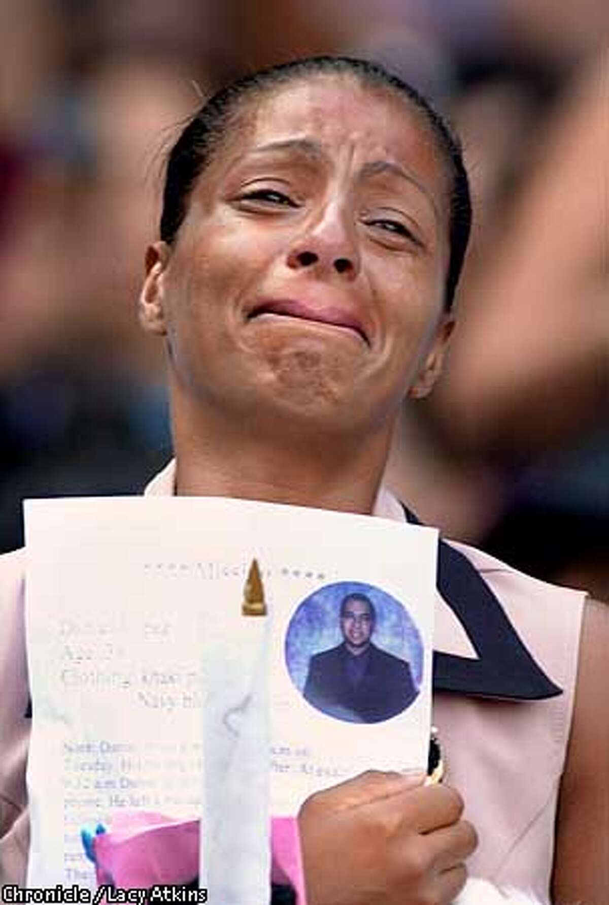 New York memorial stirs souls / 30,000 grieve, pray together at Yankee ...