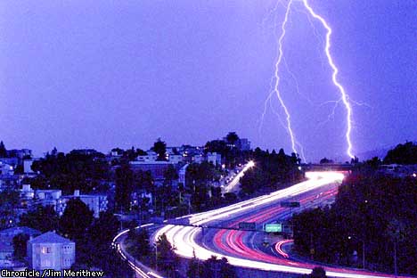 Bay Area lightning storm leaves thousands powerless