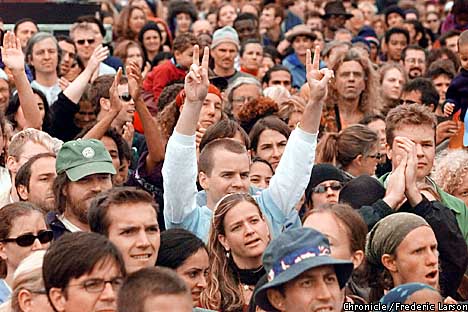 Talk of war leads to calls for peace / Many fear unending violence