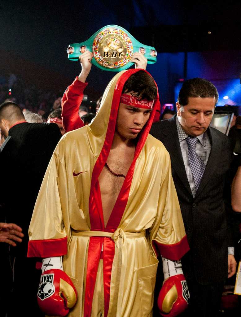 Boxing championship double-header to air on HBO