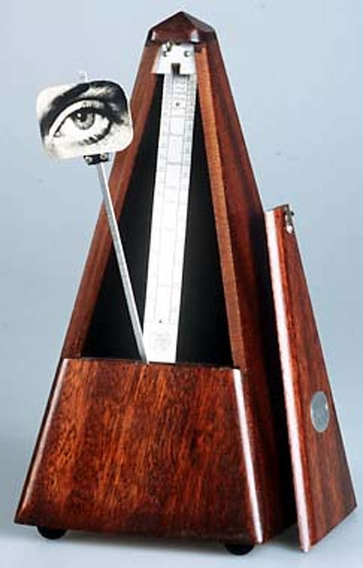 Surreal love affair / Art collector shares his passion at the Legion