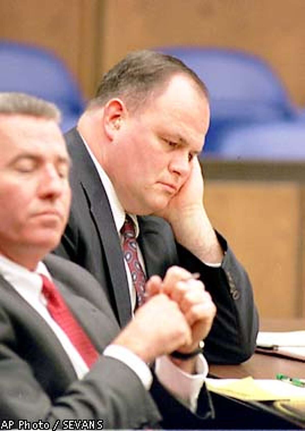 Experts debate effect on kids in hockey dad's trial / Youngsters ...