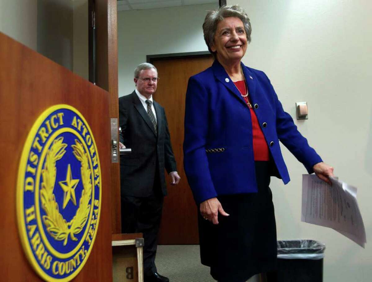 Grand jury won't indict DA's office, but issues strong rebuke