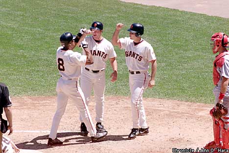 Zerbe steals the show / Reliever rescues Giants on Bonds day at Pac Bell