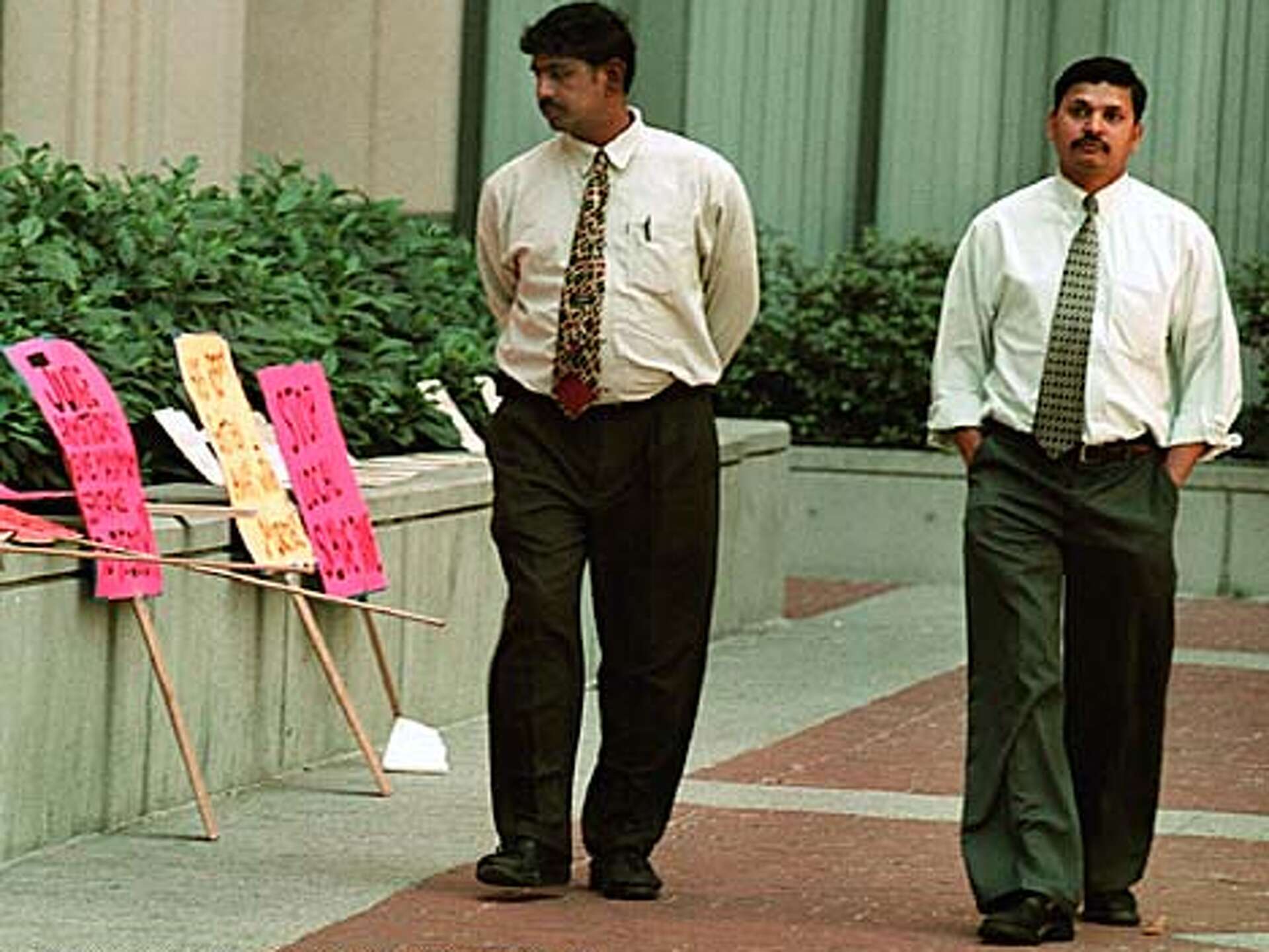 Berkeley landlord jailed for 8 years / He is to pay $2 million to victims