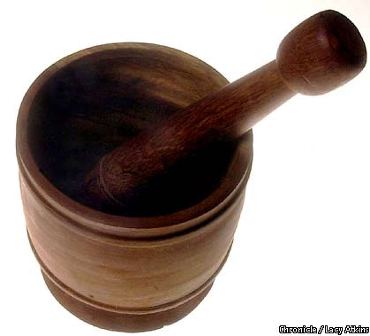 MORTAR POWER / Cooks sing the praises of a time-honored kitchen tool