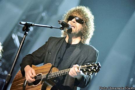Re-formed and revitalized / Jeff Lynne turns back the clock with ELO's ...