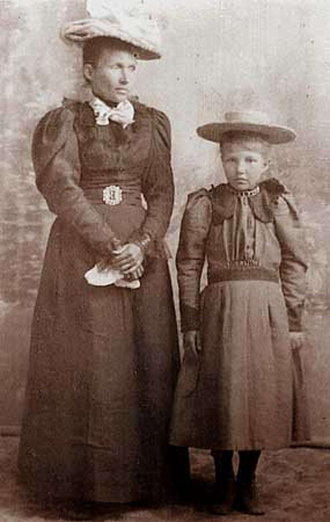 Tracing her roots / Lalita Tademy quit the corporate life to write a ...