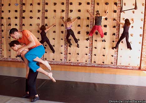 Dances With Mountains / Rock-climbing performers celebrate 10 years ...
