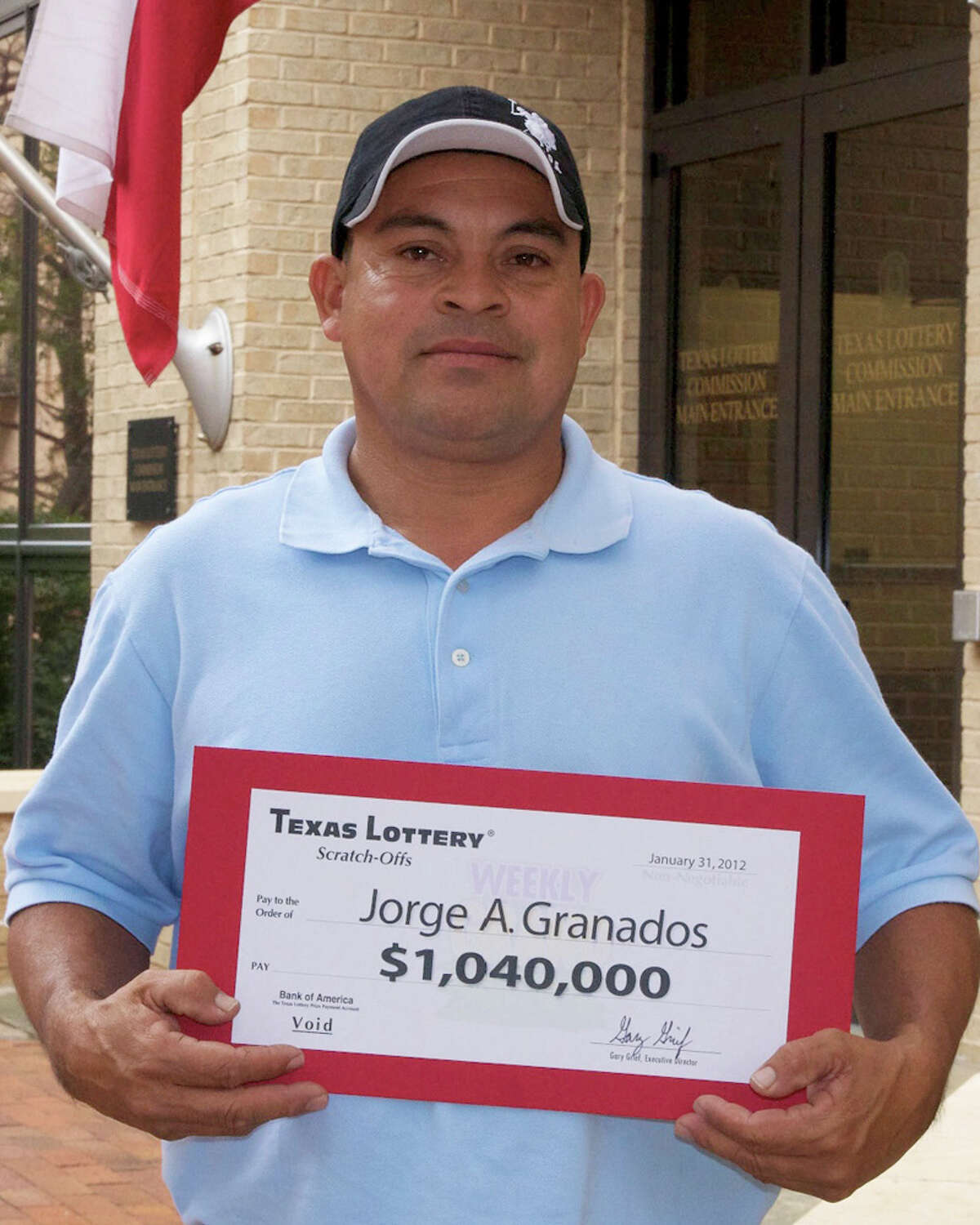 Houston man wins $1,000 a week for 20 years