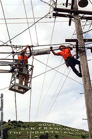 Two Companies Will Help Consumers Skirt AT&T's Lock on Cable System