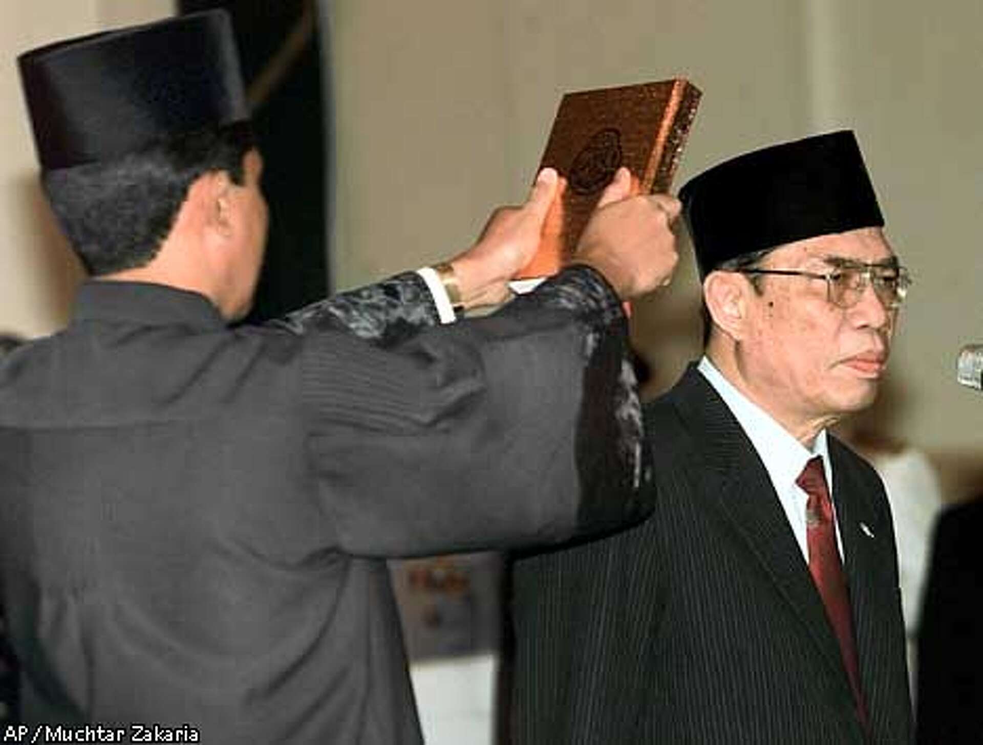 PROFILE / Baharuddin Lopa / Untouchable no more / Corrupt officials ...