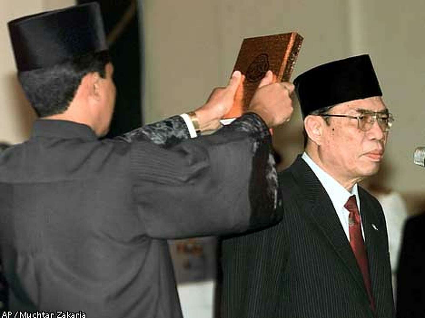 PROFILE / Baharuddin Lopa / Untouchable no more / Corrupt officials ...