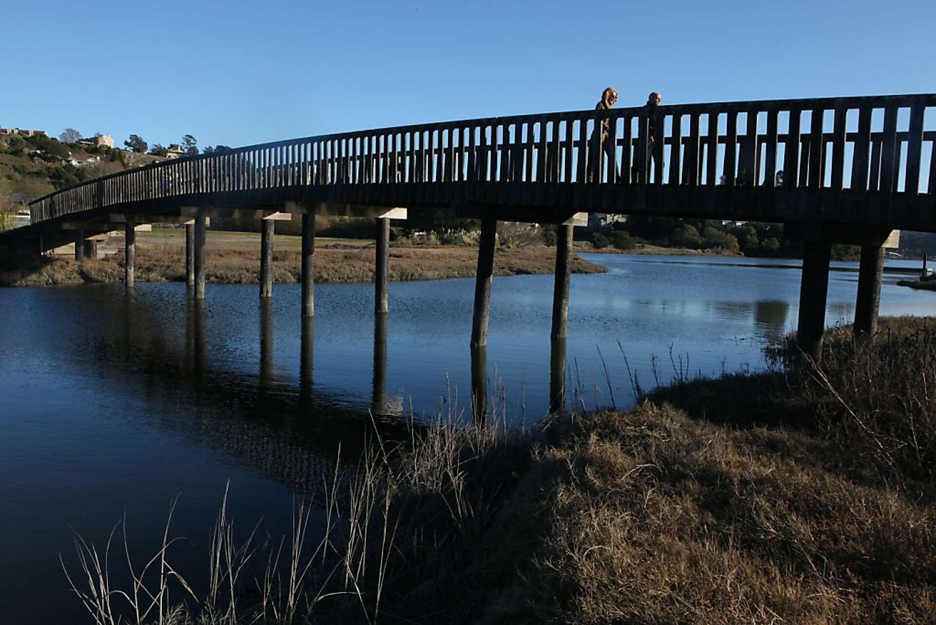 Mill Valley-Sausalito Path: Follow the train line