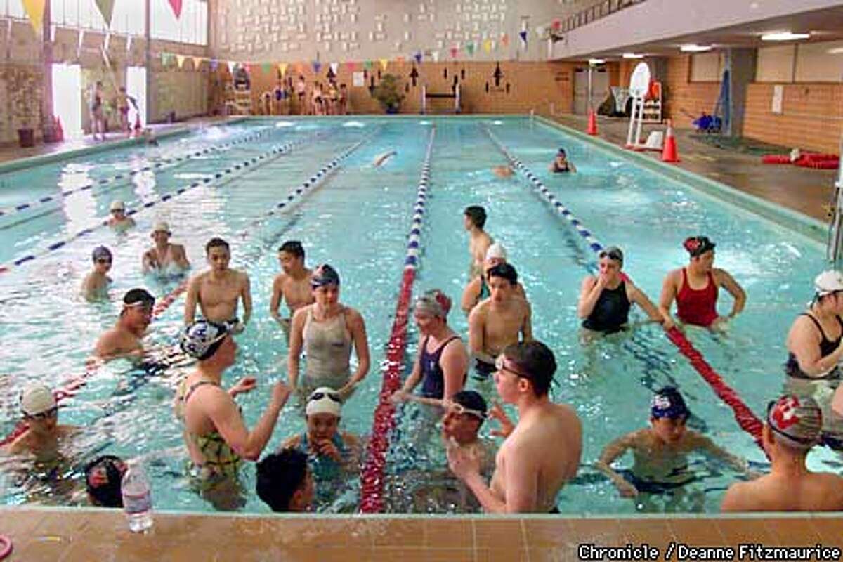 Crowded pools dampen interest in swimming