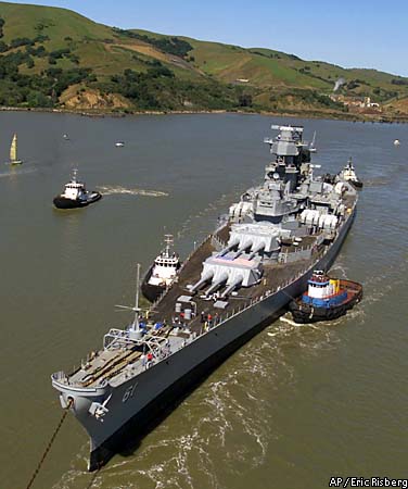 A shipload of memories / Former crew members watch battleship Iowa's ...