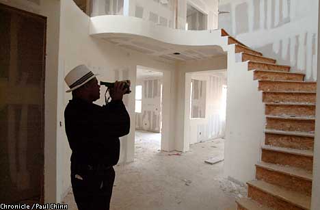 Up and Out / More blacks leaving inner cities for suburbs