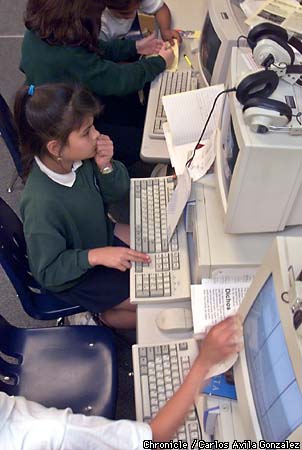 Educators' High-Tech Pinch / Few teachers savvy enough on computers