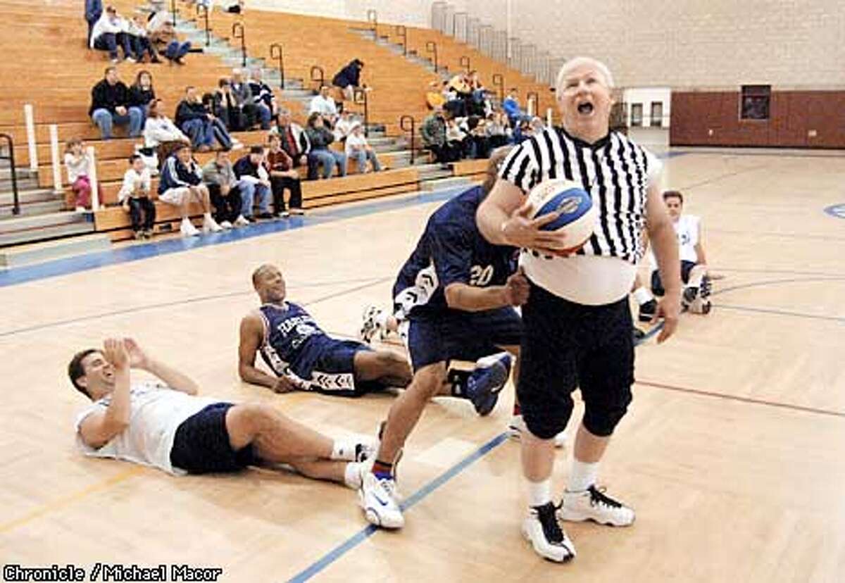 Basketball Good, Clean Fun for These Clowns