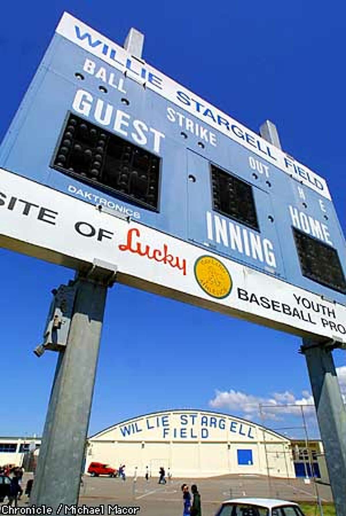 Windmill Swing in Steel Mill Town / Pittsburgh icon Stargell dies of ...