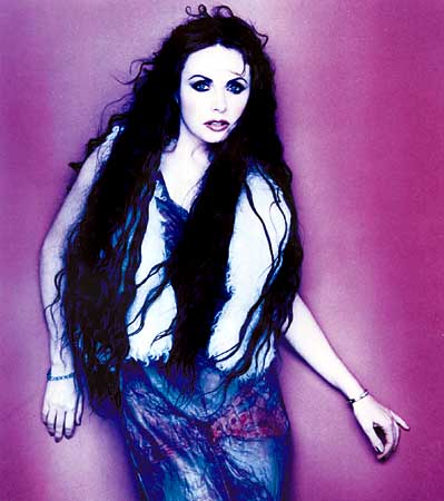 Brightman Lights Up Civic / Rich performance by 'Phantom' star